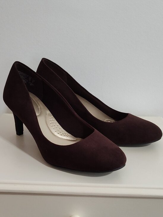dexflex comfort | Shoes | Dexflex Comfort Brown Suede Heels Like New ...
